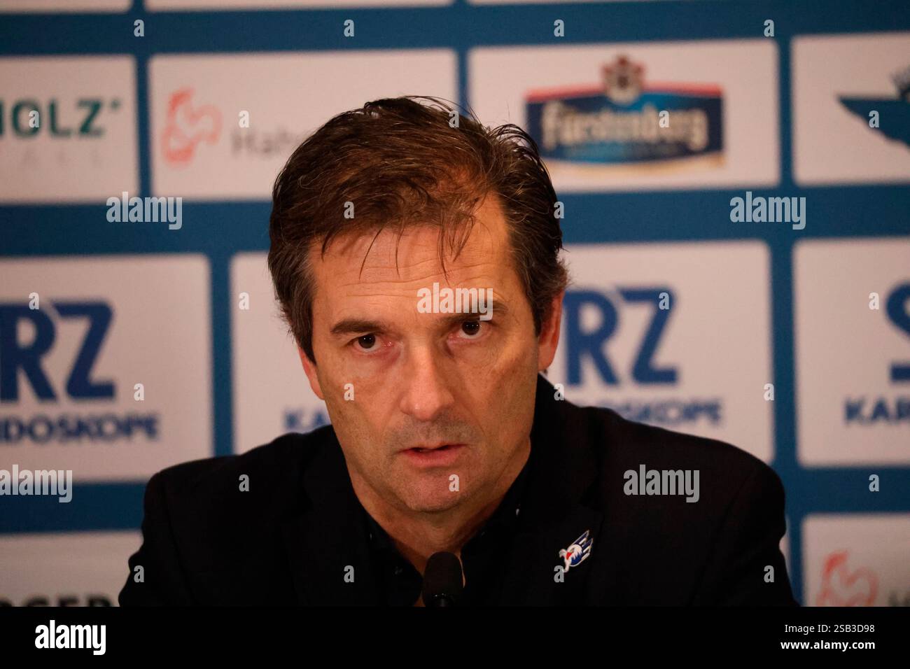 Villingen Schwenningen, Deutschland. 31st Jan, 2025. Trainer/Coach ...