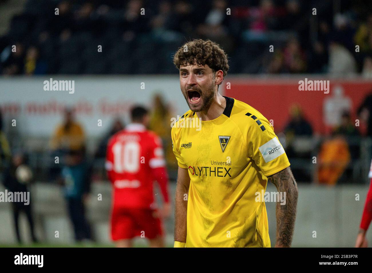 Aachen, Deutschland. 31st Jan, 2025. Jan-Luca Rumpf (Alemannia Aachen ...