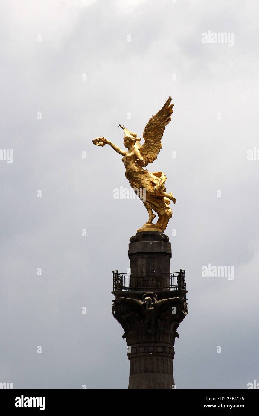 Mexico City, Mexico - Aug 23 2023: The Angel of Independence Monument ...