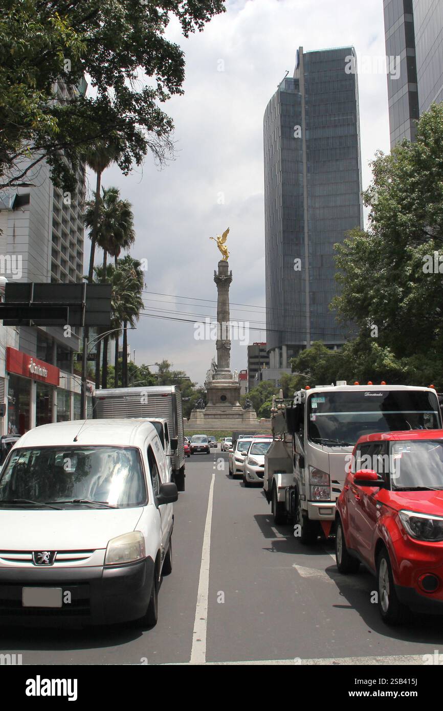 Mexico City, Mexico - Aug 23 2023: The Angel of Independence Monument ...