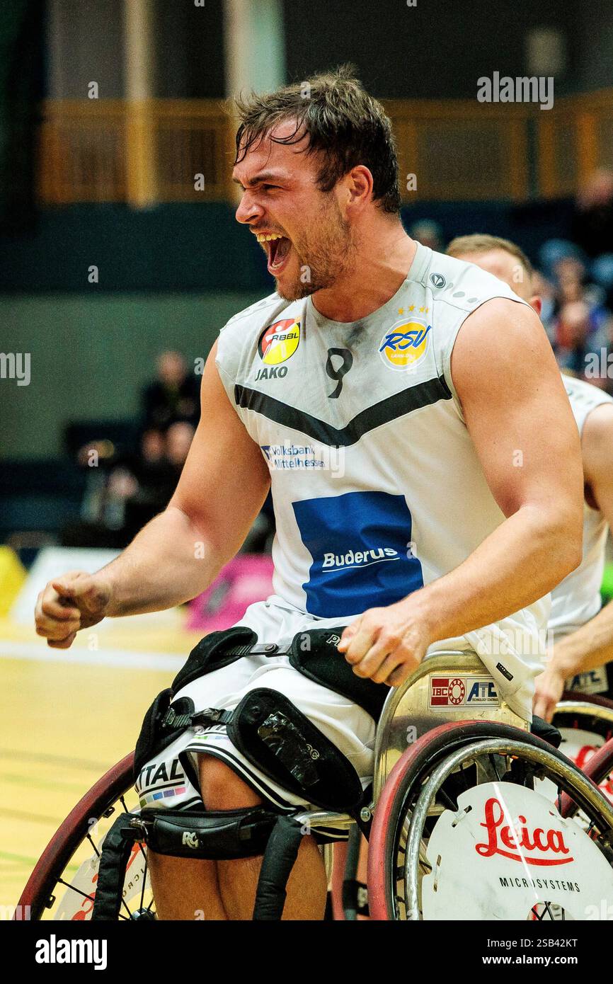 Wetzlar, Deutschland. 31st Jan, 2025. Matthias G?ntner (RSV Lahn-Dill, 9) jubelt IWBF Europe ...