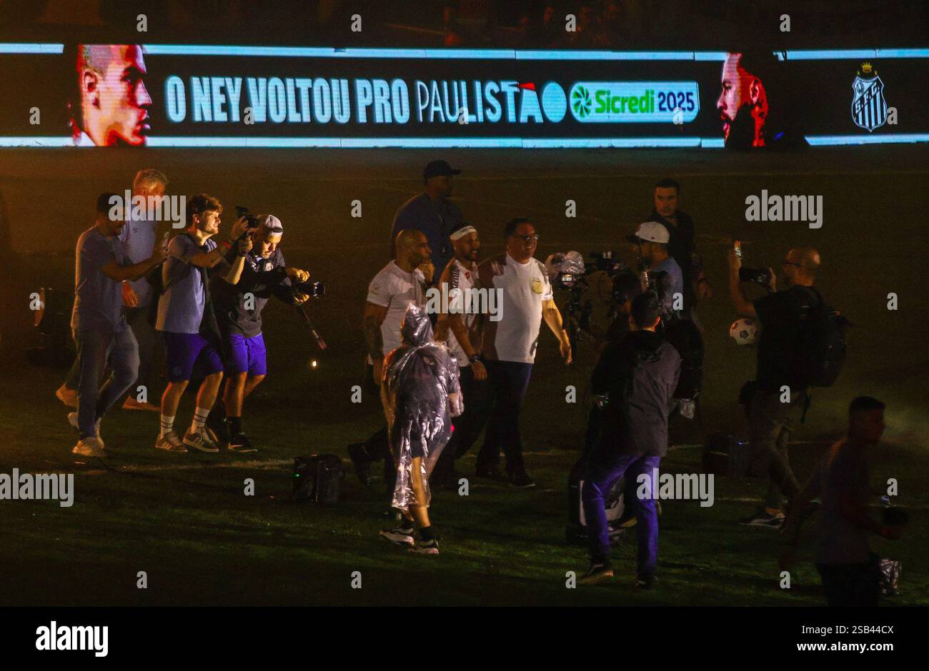 SANTOS, SP - 31.01.2025: APRESENTAÇÃO NEYMAR NO SANTOS - Player Neymar ...
