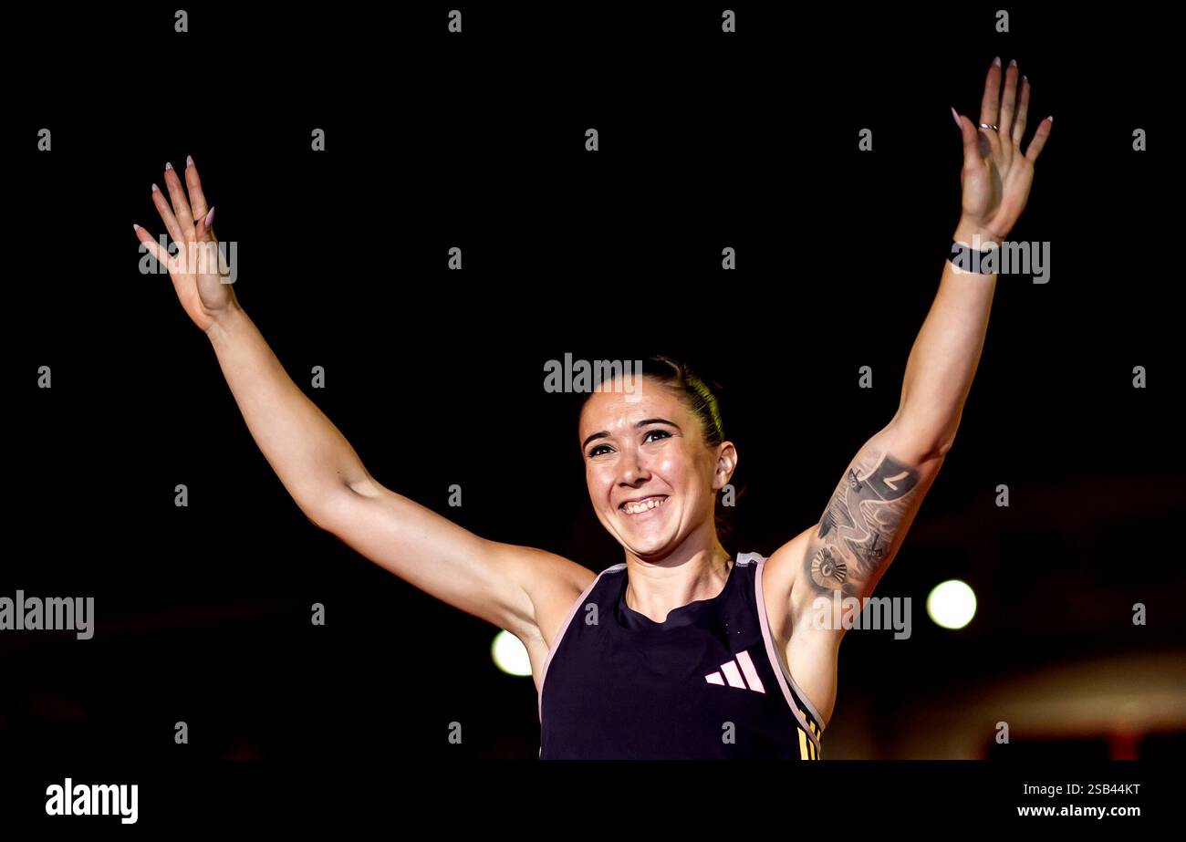 Erfurt, Deutschland. 31st Jan, 2025. Voller Vorfreude: Rebekka Haase (GER/Sprintteam Wetzlar ...