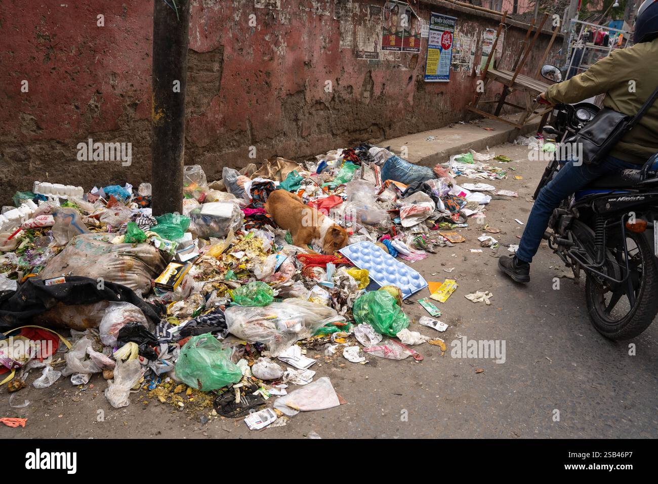 Bangladesh dhaka plastic waste hi-res stock photography and images - Alamy