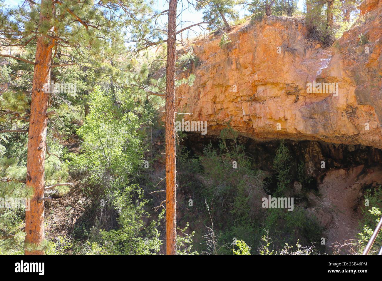 Mossy Cave seen from Mossy Cave Trail at Bryce Canyon National Park ...