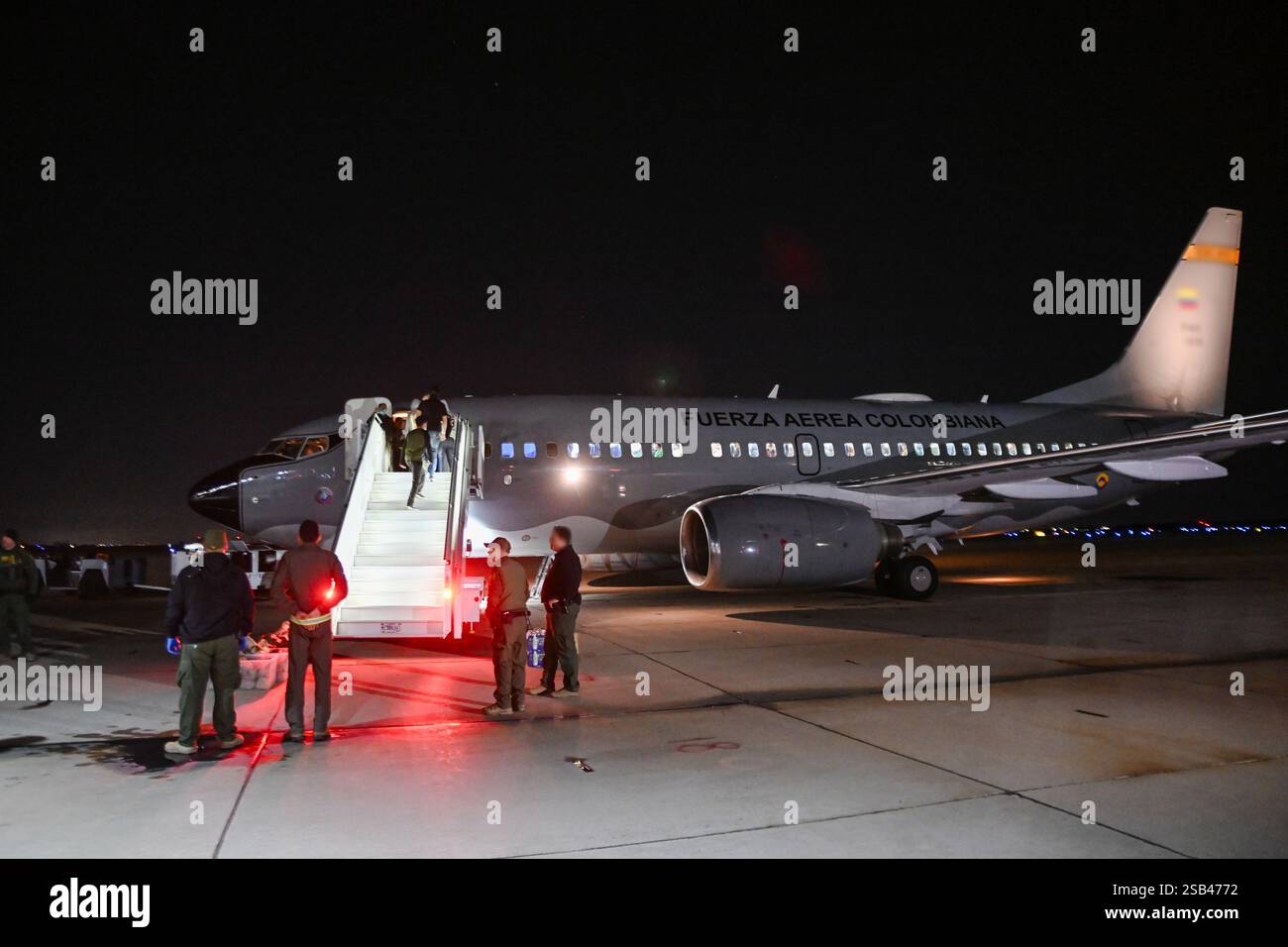 Miramar, United States. 27th Jan, 2025. Undocumented Columbian migrants ...