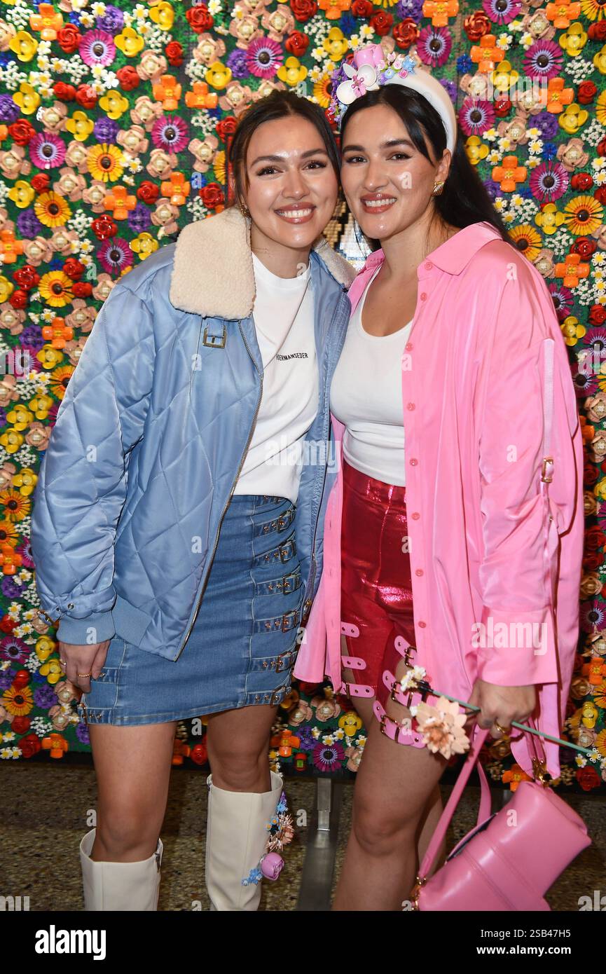 Anna Maria Damm mit Schwester Katharina Damm - MARINA HOERMANSEDER ...