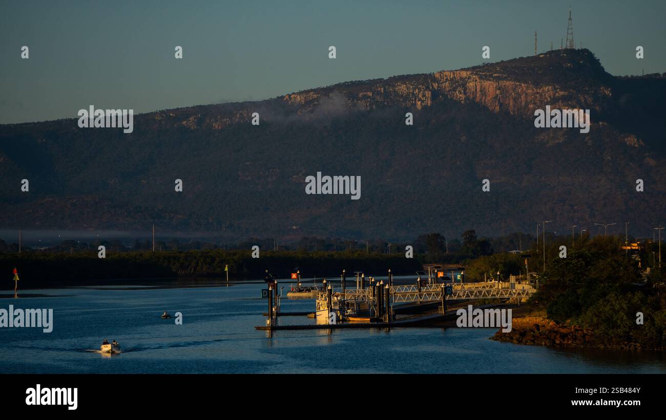 Stuart mountain australia hi-res stock photography and images - Alamy