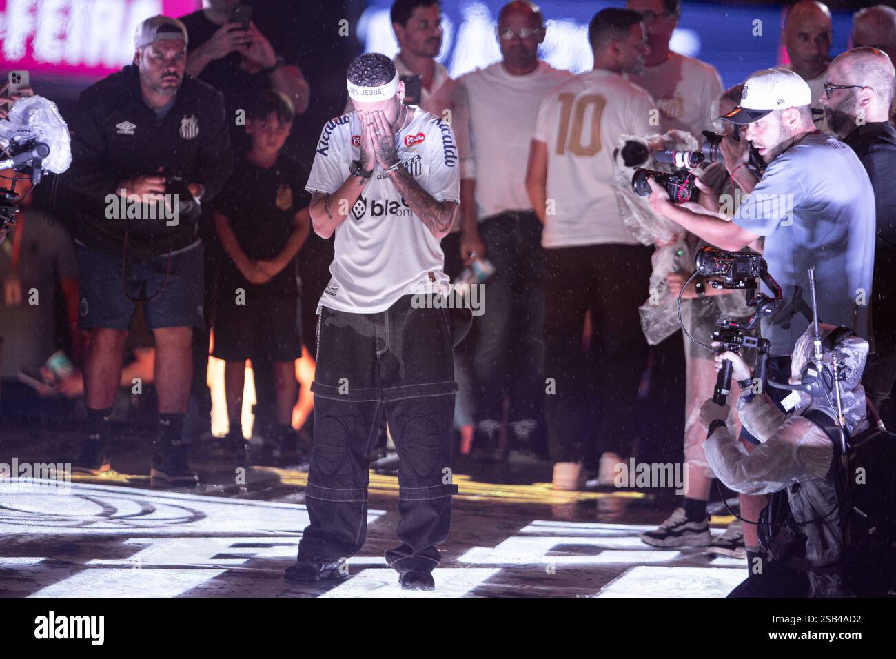 Sao Paulo, Brazil. 31st Jan, 2025. SANTOS, BRAZIL - JANUARY 31: Neymar ...