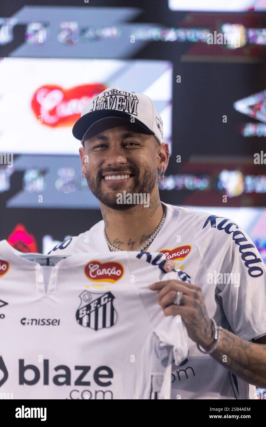 SANTOS, BRAZIL - JANUARY 31: Neymar Jr. smiles during a press ...