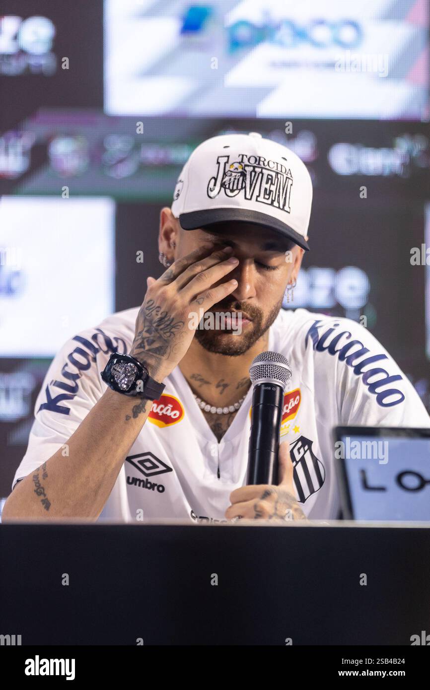 Sao Paulo, Santos, Brazil, Brazil. 31st Jan, 2025. Neymar Jr. cries ...