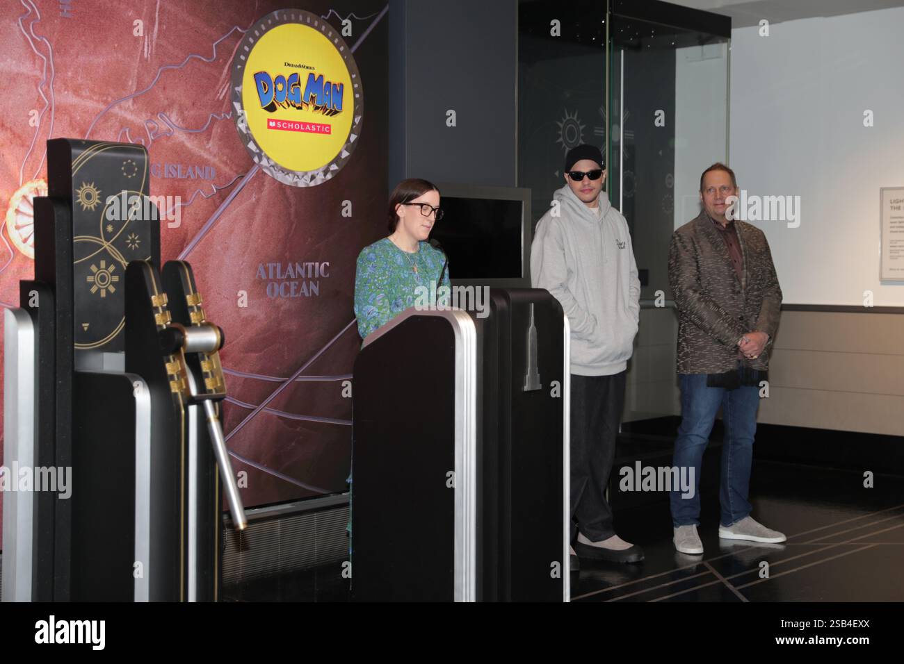 NEW YORK, NEW YORK - JANUARY 31: Comedian Pete Davidson and bestselling ...
