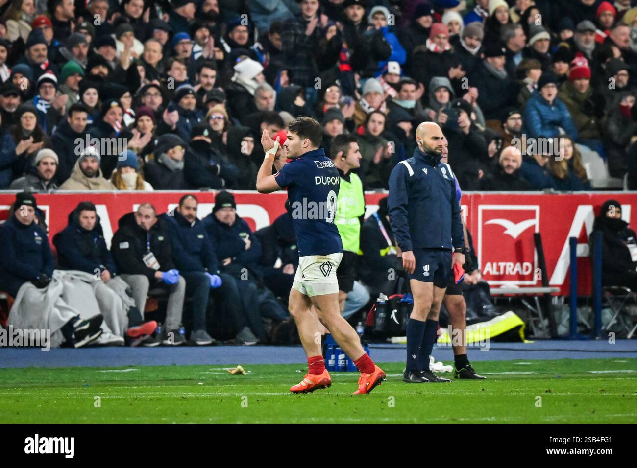 Metz, France. 31st Jan, 2025. French Scrum Half Antoine Dupont exits ...