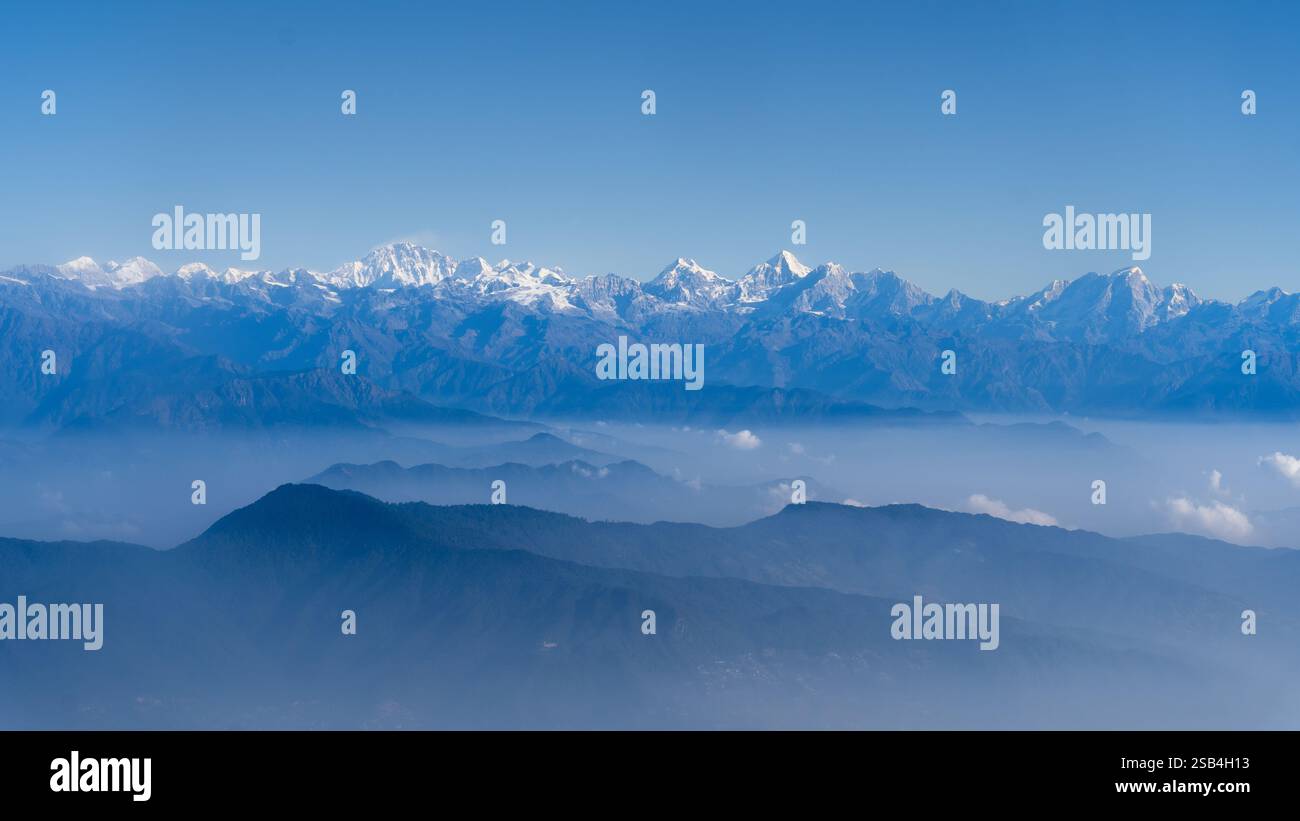 Aerial view mount everest peak hi-res stock photography and images - Alamy