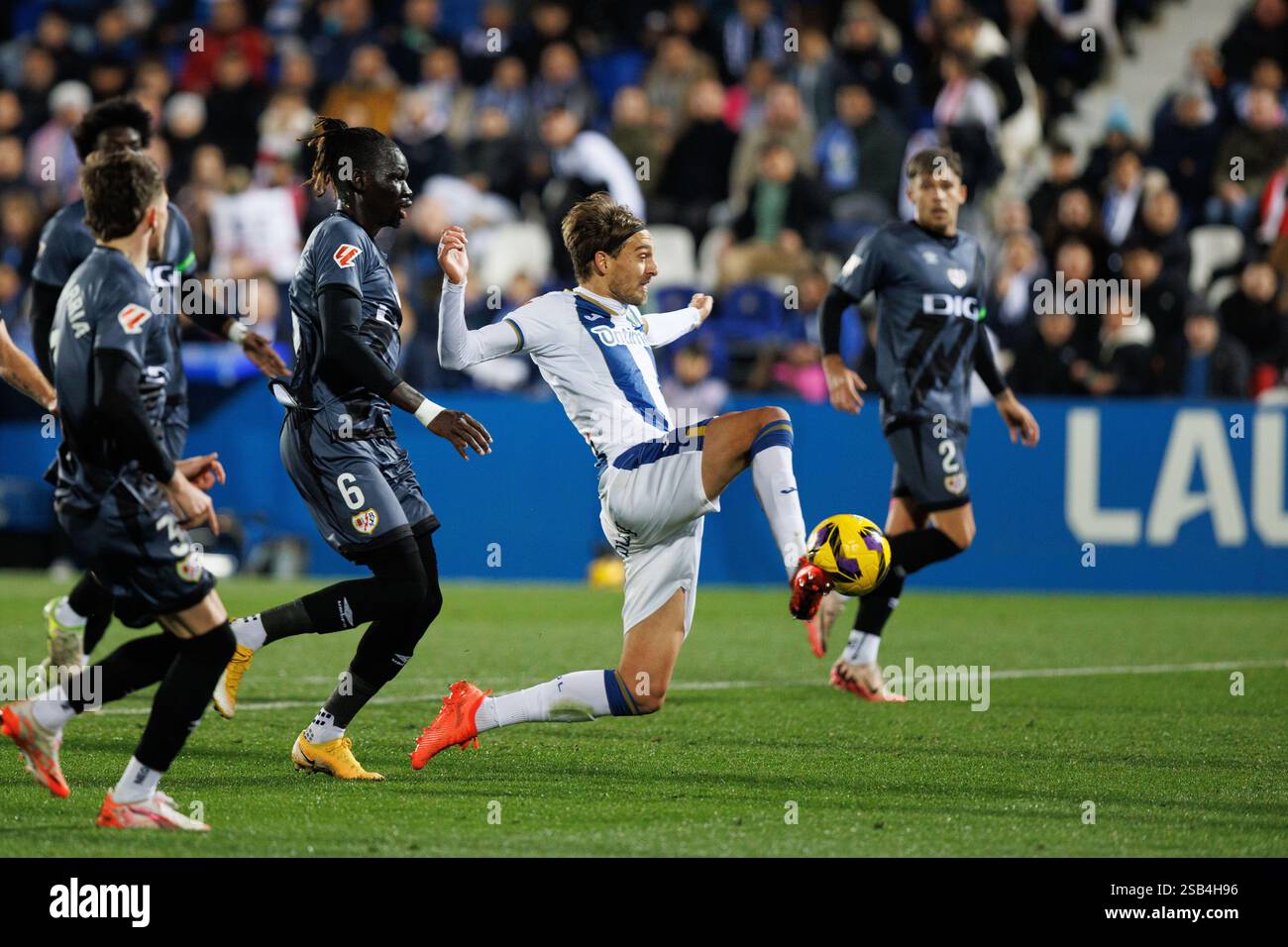 Leganes, Spain. 31st Jan, 2025. Pathe Ismael Ciss (Rayo Vallecano) and ...
