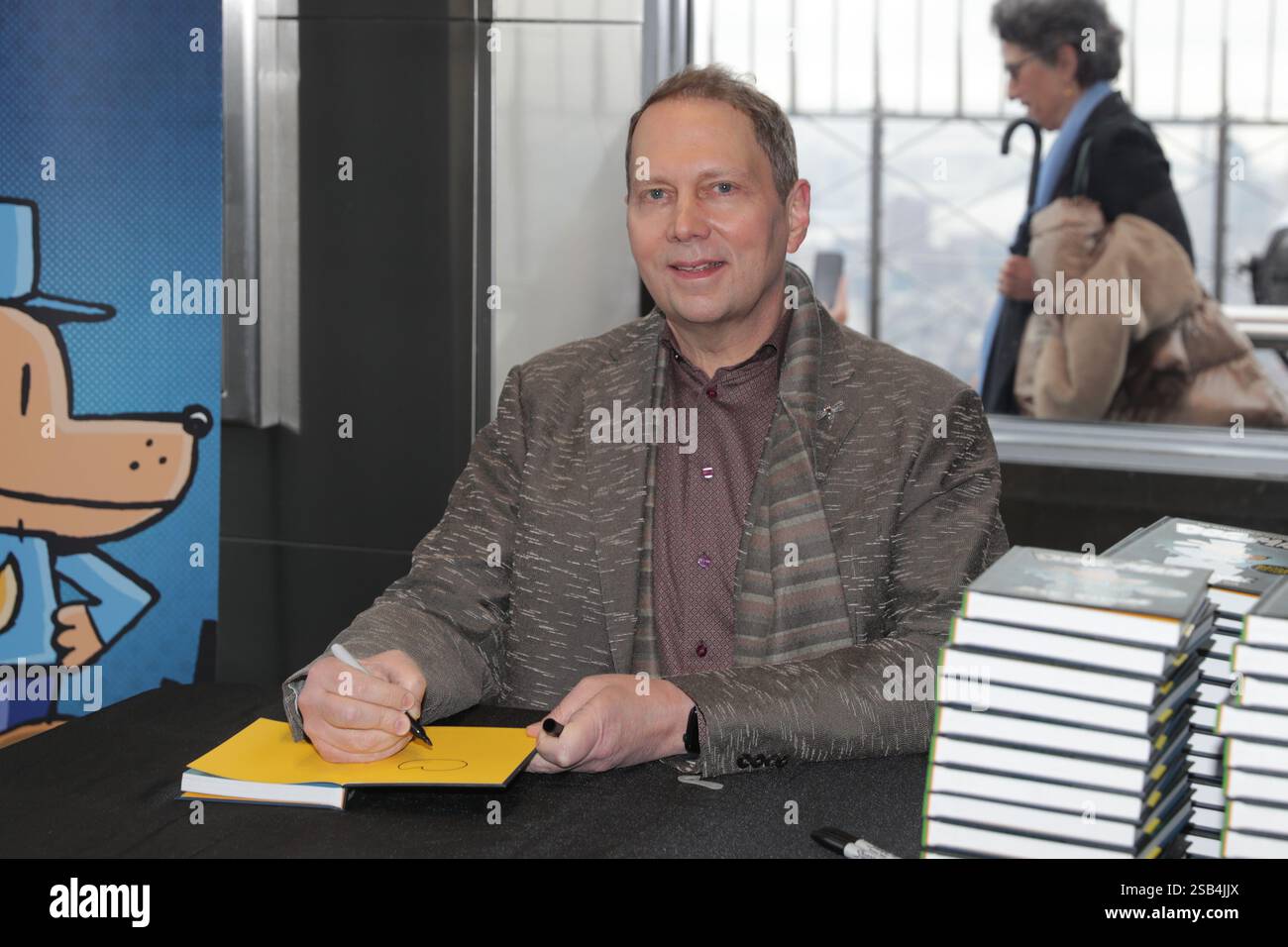 NEW YORK, NEW YORK - JANUARY 31: Comedian Pete Davidson and bestselling ...