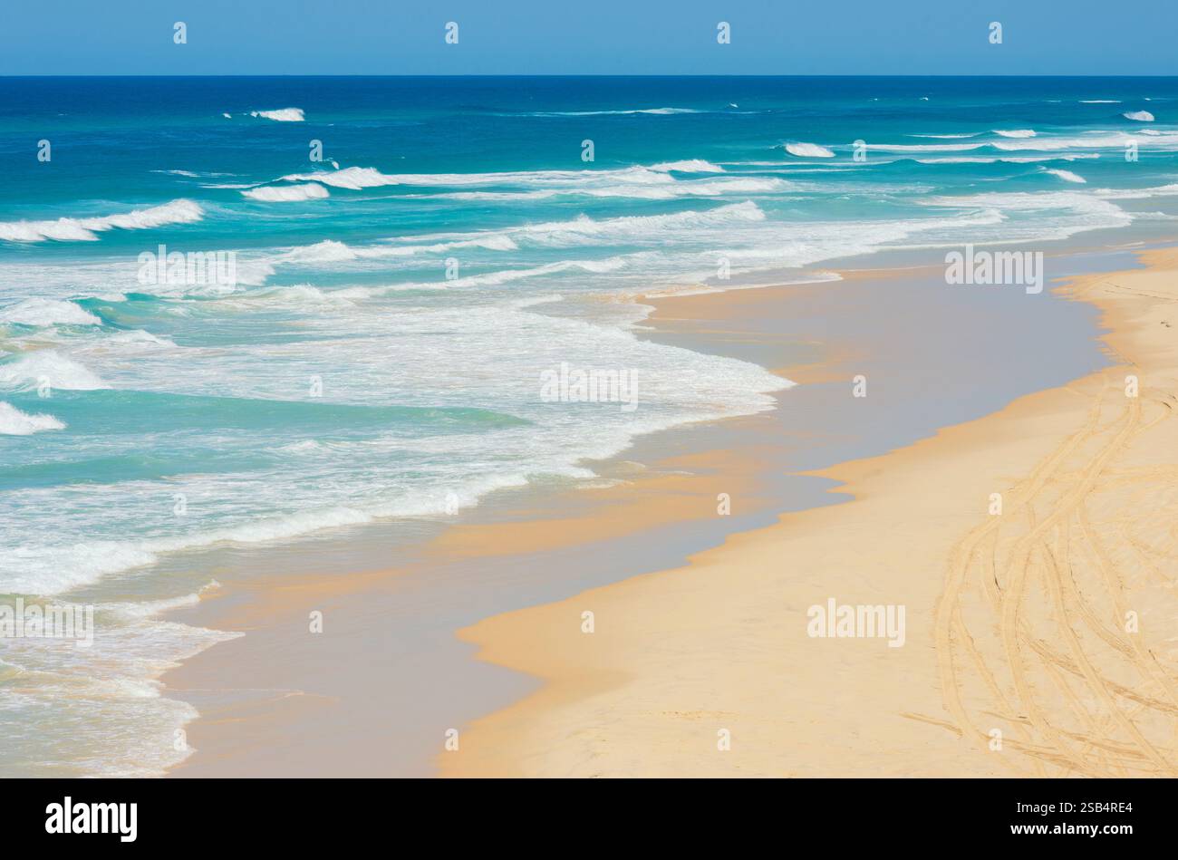 Seventy Five Mile Beach, Great Sandy National Park, Fraser Island ...