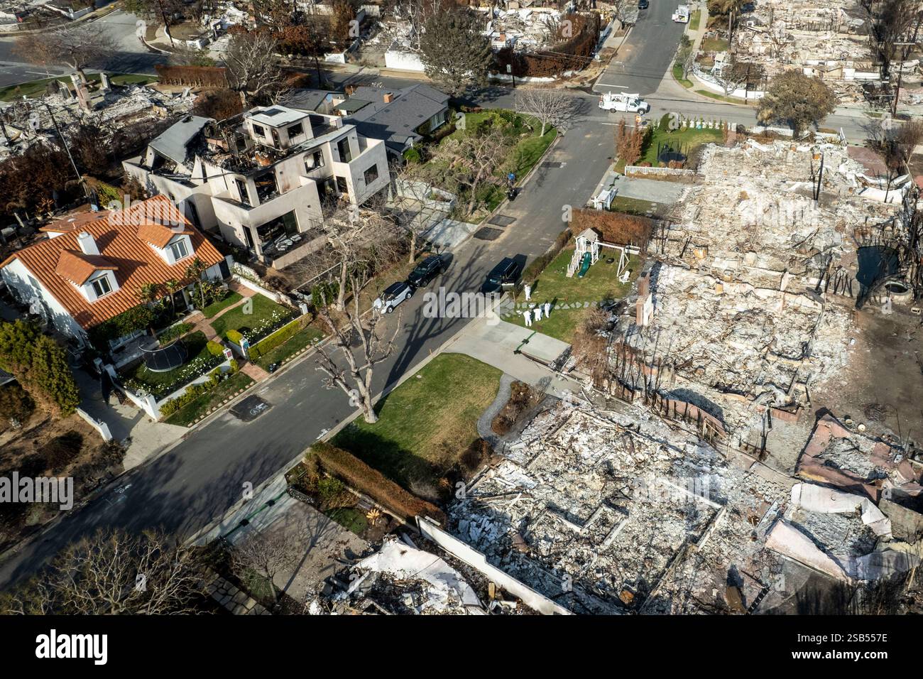 Los Angeles, United States. 14th Sep, 2017. Ariel view of ...