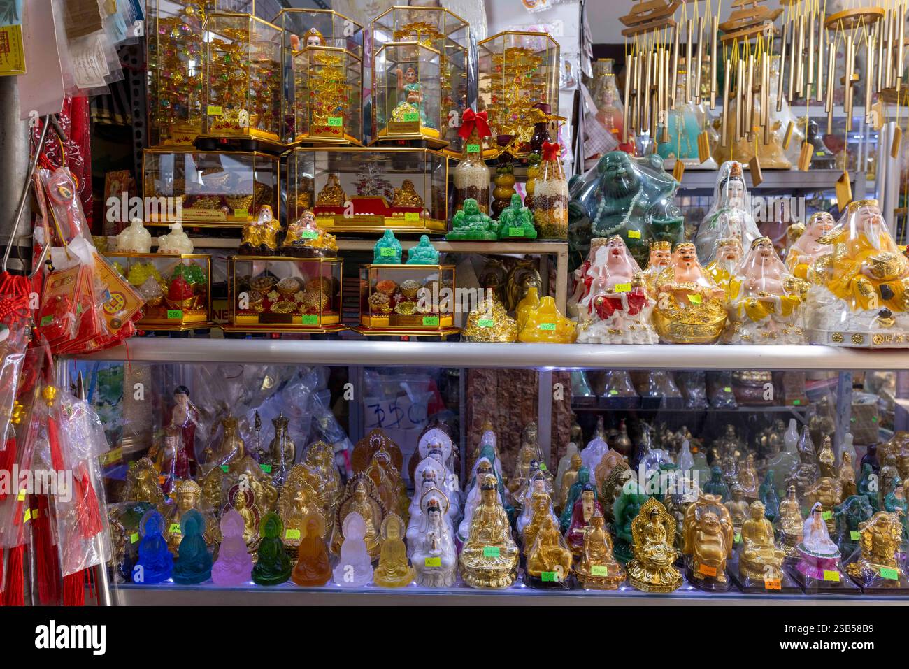 The market at Chau Doc in Vietnam. Stalls selling seafood, Religious ...