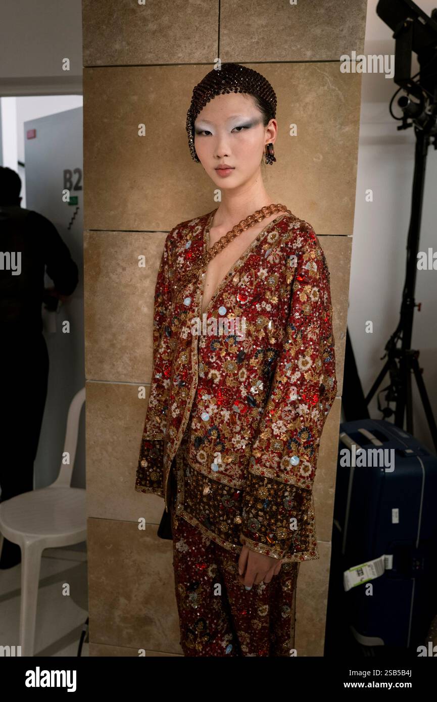 Paris Haute Couture - SS 2025 Giorgio Armani Privè fashion show Backstage 21 Rue Francois ...