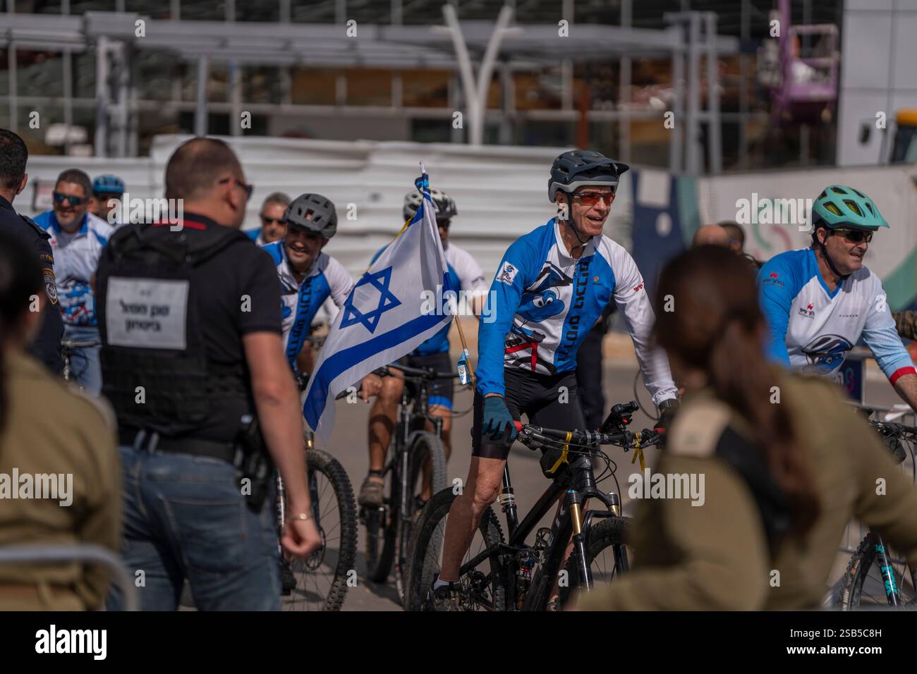 Tel Aviv, Israel. 01st Feb, 2025. Friends and relatives of freed ...
