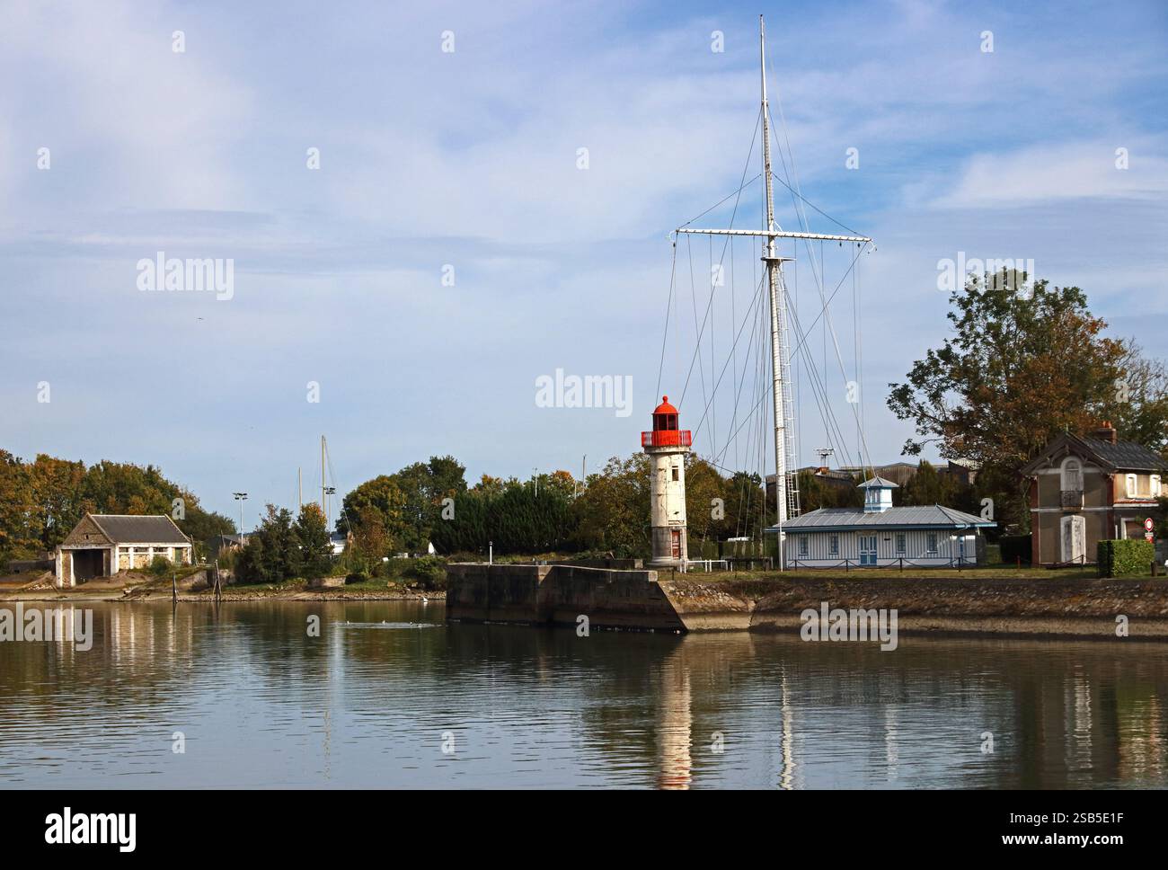 Harbour light in Avant-Port, Honfleur Stock Photo - Alamy