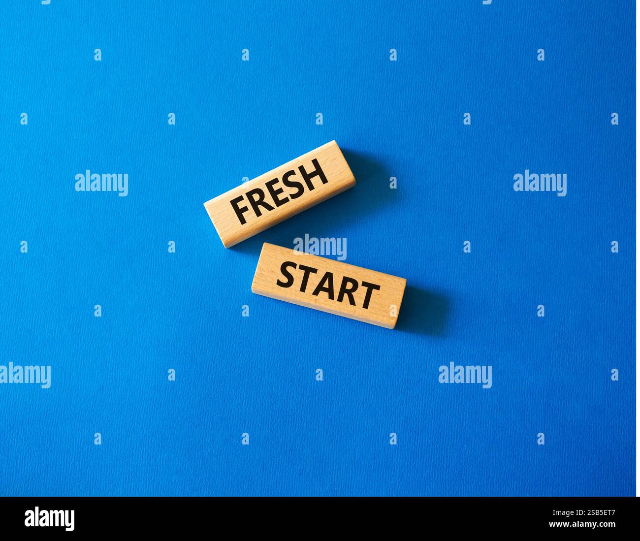 Fresh start symbol. Wooden blocks with words Fresh start. Beautiful ...