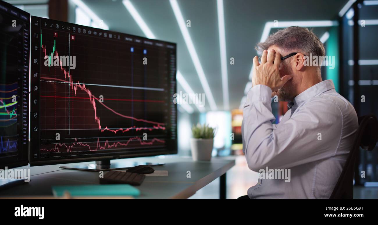 Financial Loss Data. Businessman With Stock Loss And Decrease Chart Stock Photo - Alamy