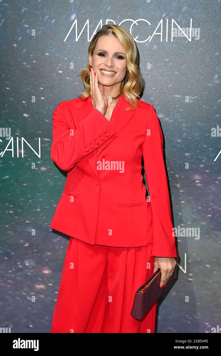 Michelle Hunziker bei der Marc Cain Fashion Show Parallel Universe auf ...