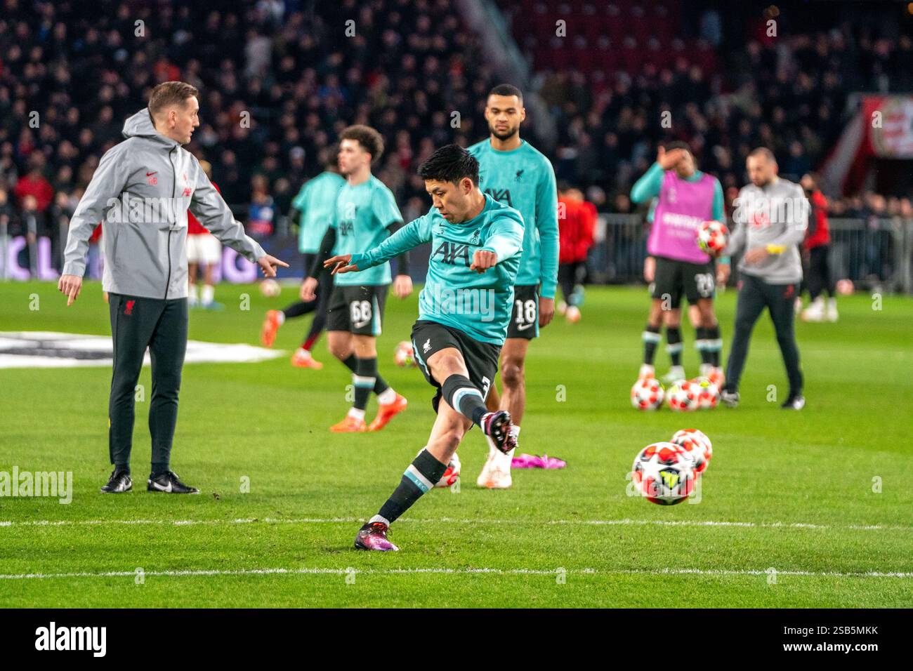 Eindhoven, Netherlands. 29th Jan, 2025. Liverpool FC midfielder Wataru ...