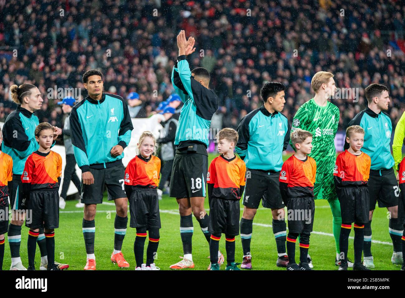 Eindhoven, Netherlands. 29th Jan, 2025. Liverpool FC before the PSV ...