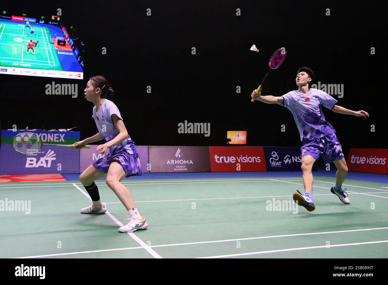 Bangkok, Thailand. 1st Feb, 2025. Gao Jiaxuan (R)/Wu Mengying of China ...