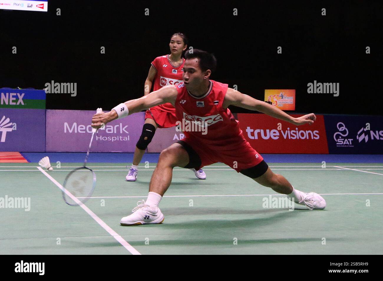 Bangkok, Thailand. 1st Feb, 2025. Dechapol Puavaranukroh (front ...