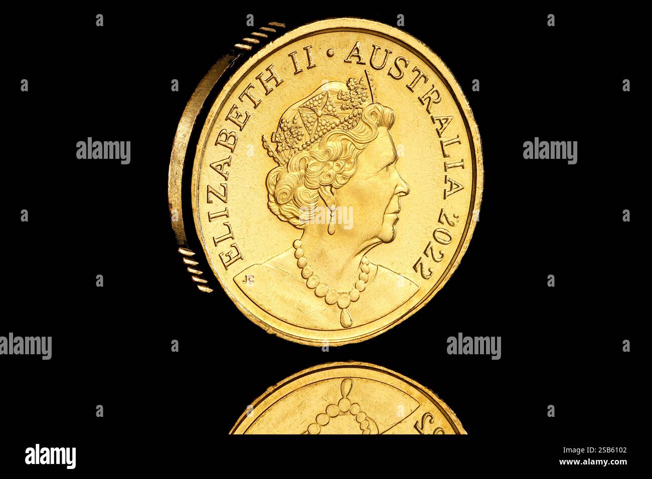 2022 honey bee coin hi-res stock photography and images - Alamy