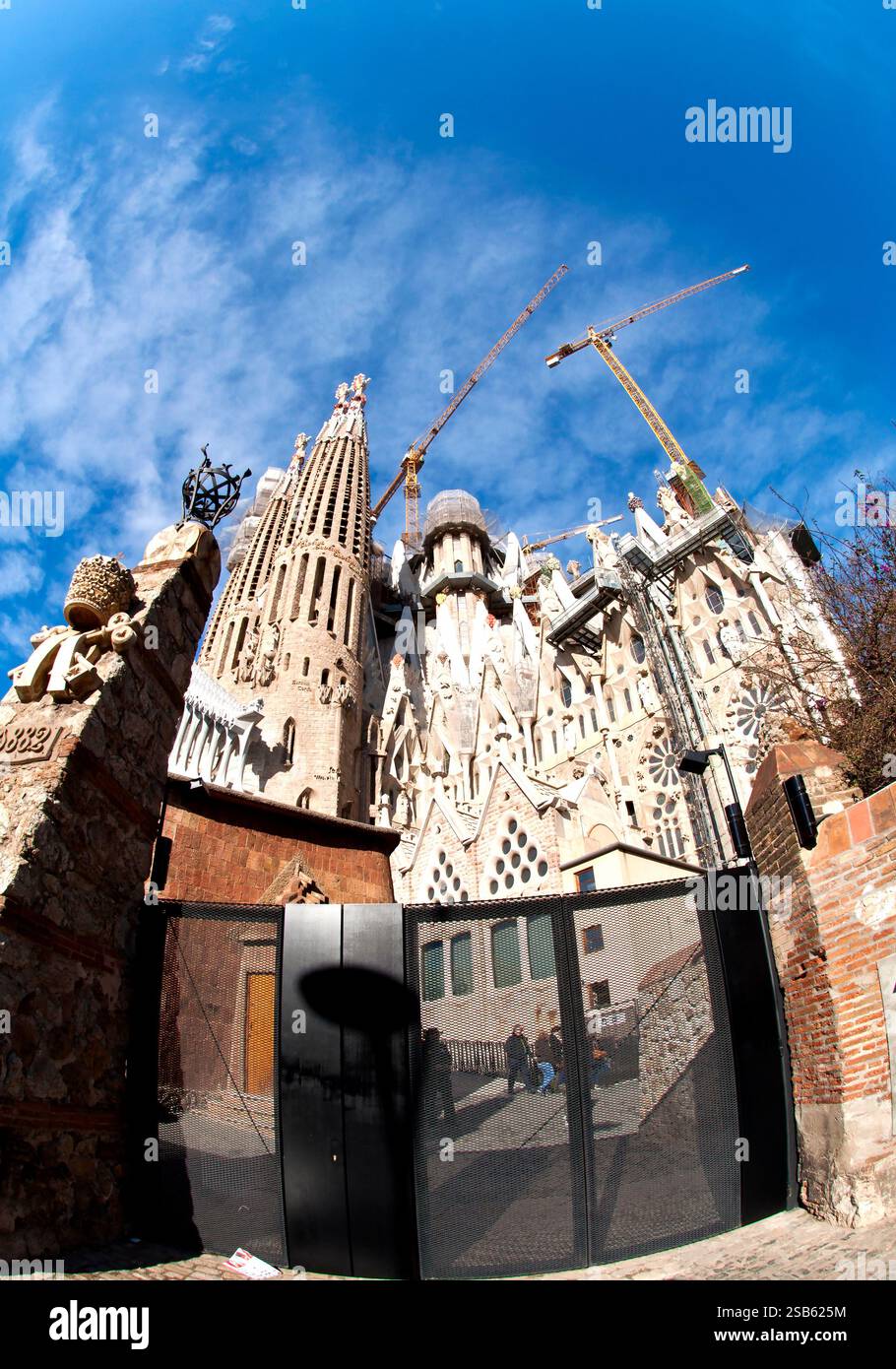 January 2018. Advanced works of the Holy Family Basilica by Antoni ...