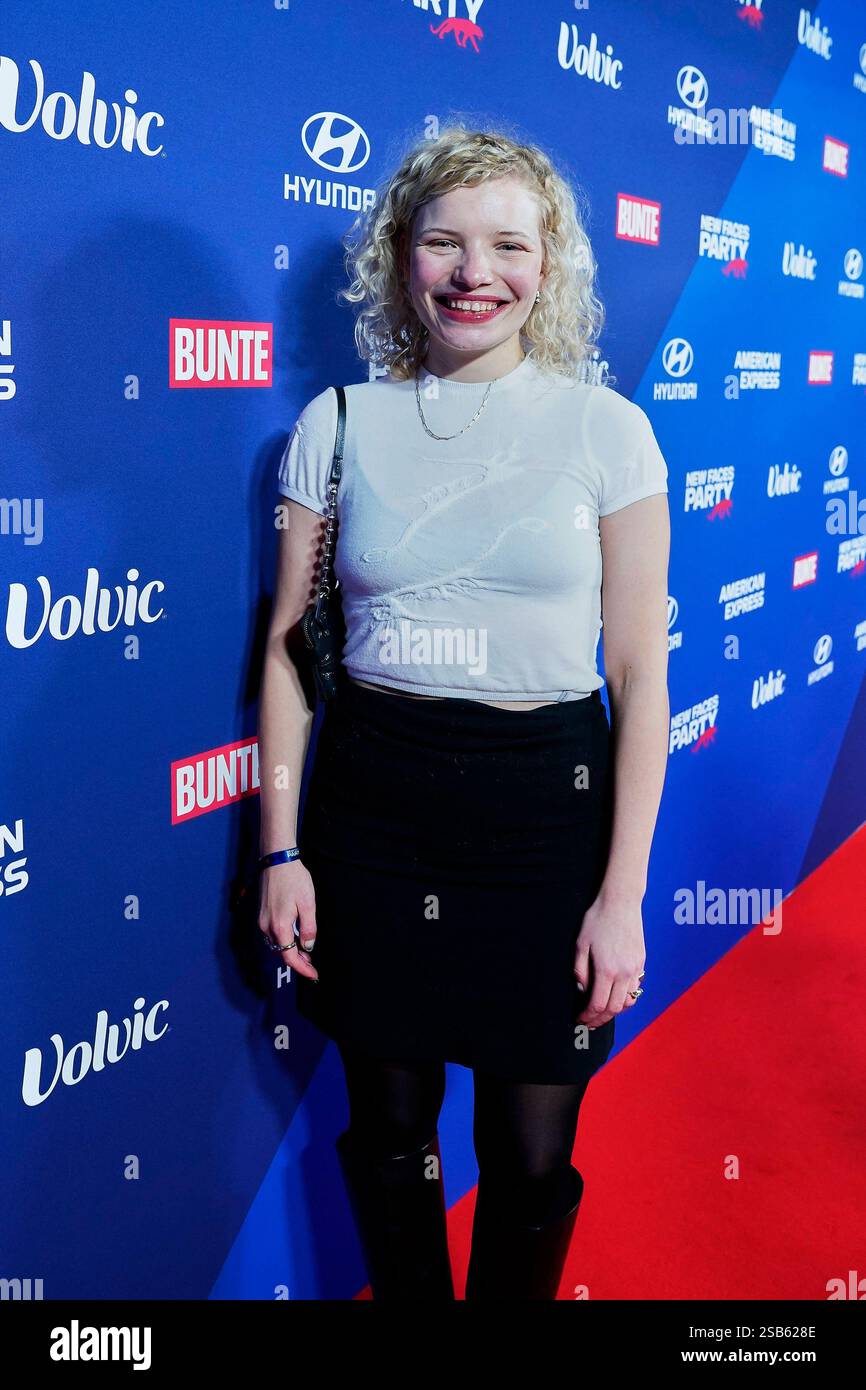 New Faces Party in der P61 Gallery in Berlin Luisa Celine Gaffron New Faces Party in der P61 ...