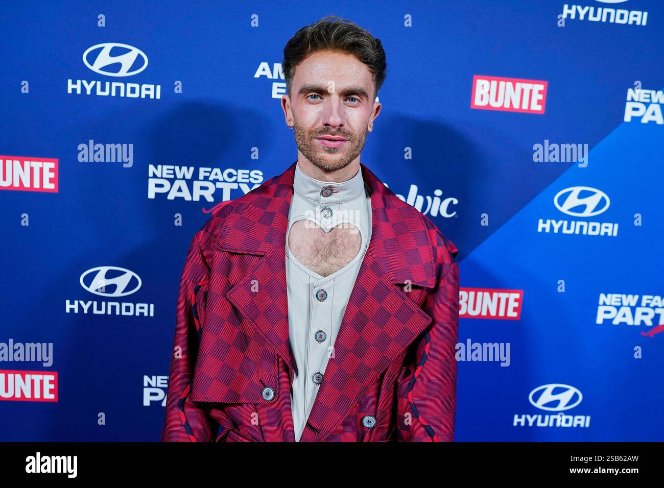 New Faces Party in der P61 Gallery in Berlin Felix Nieder New Faces Party in der P61 Gallery in ...