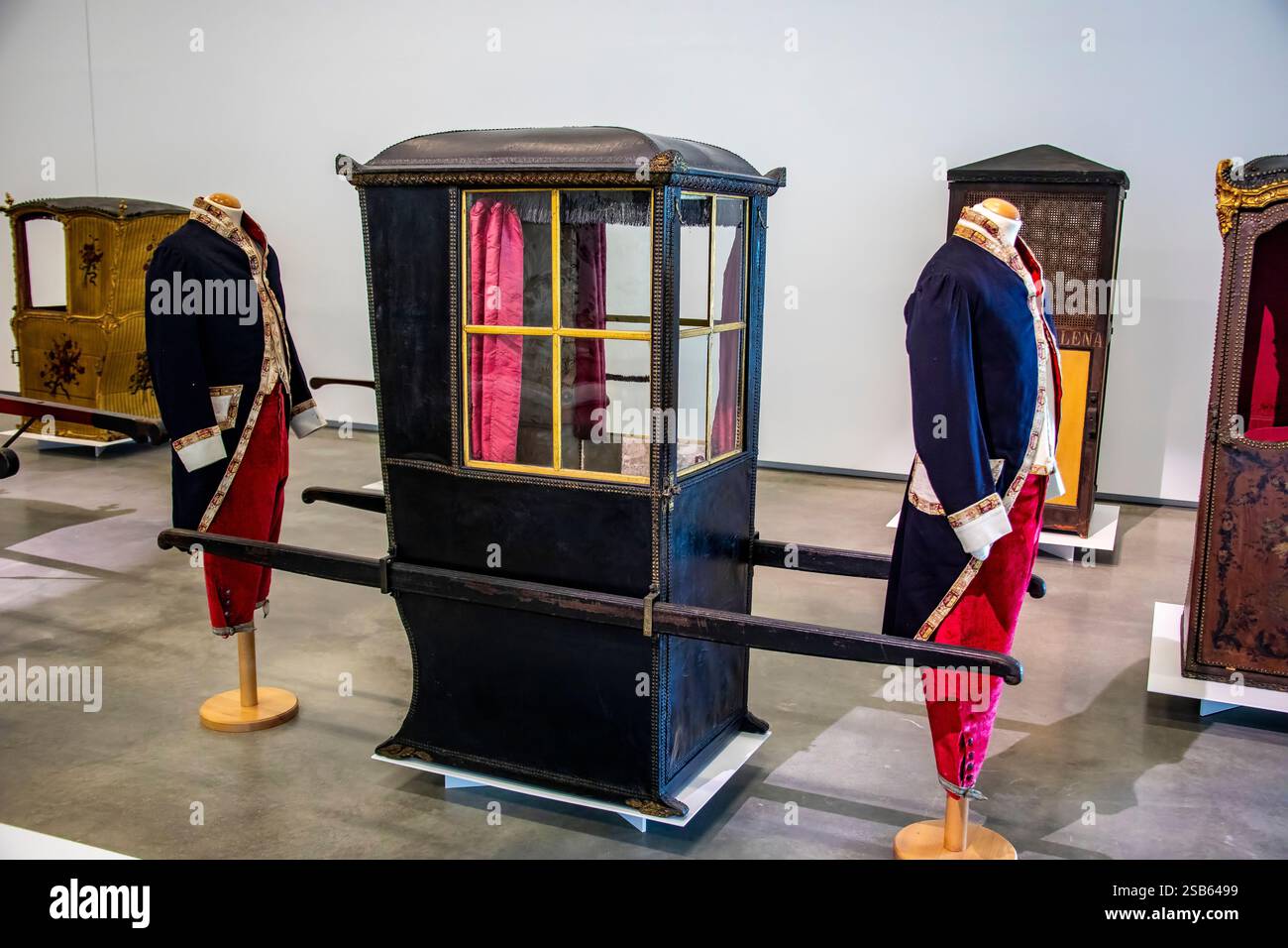 Lisbon Portugal 18th Jan 2025: the sedan chairs of lisbon in Royal ...