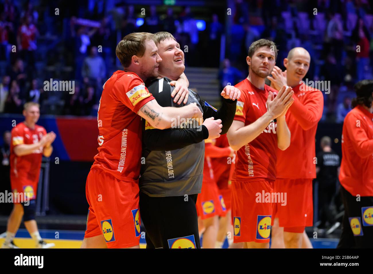 Oslo, Norway. 31st Jan, 2025. Emil Nielsen (12) and Simon Pytlick (43 ...