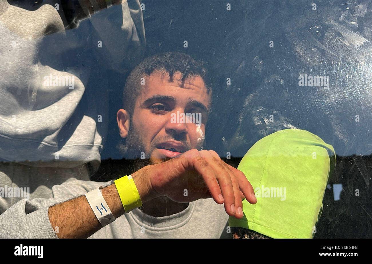 Former Palestinian prisoners released by Israel disembarks a Red Cross ...