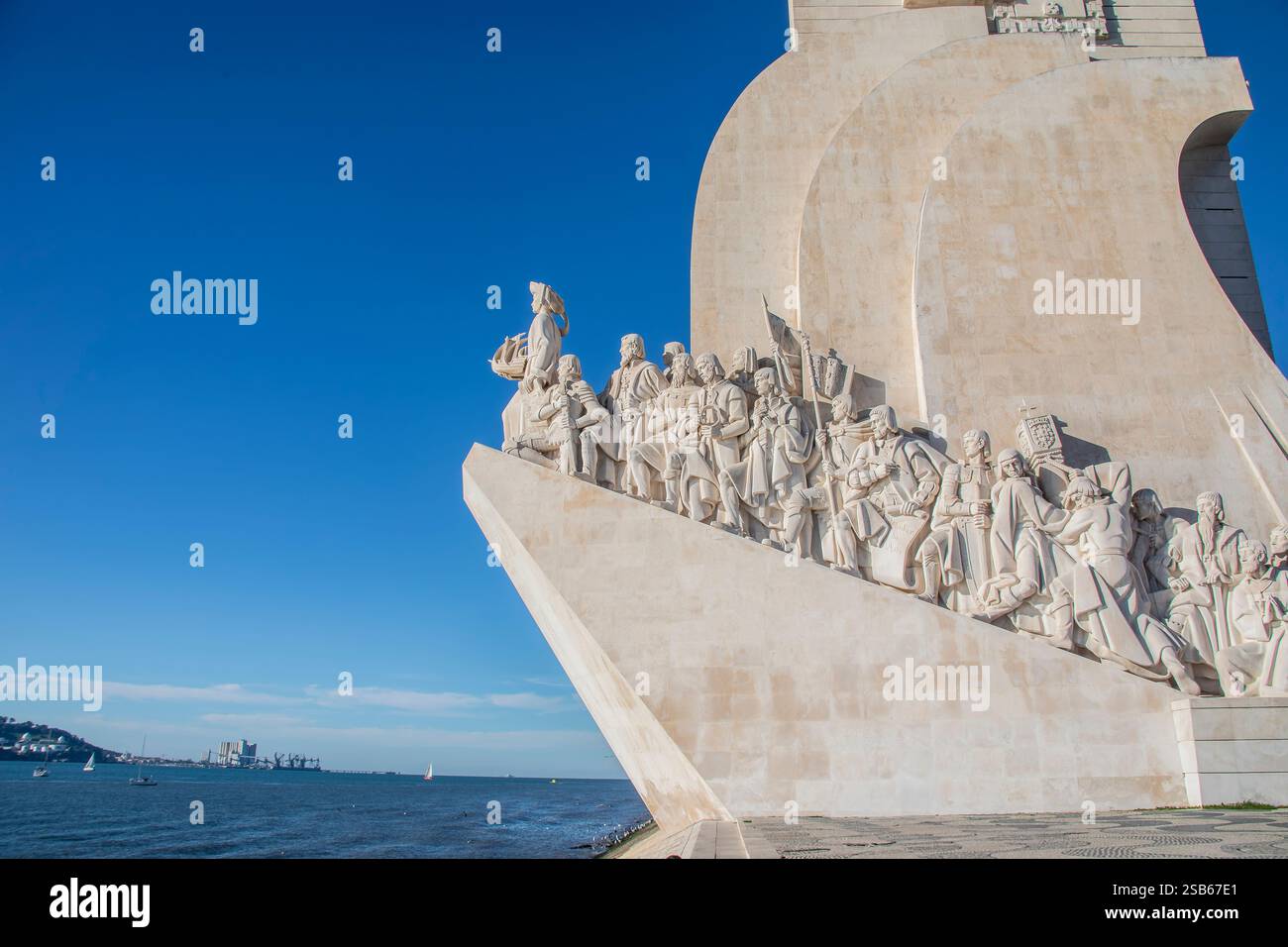 Lisbon Portugal : the The Monument to the Discoveries (Padrão dos ...