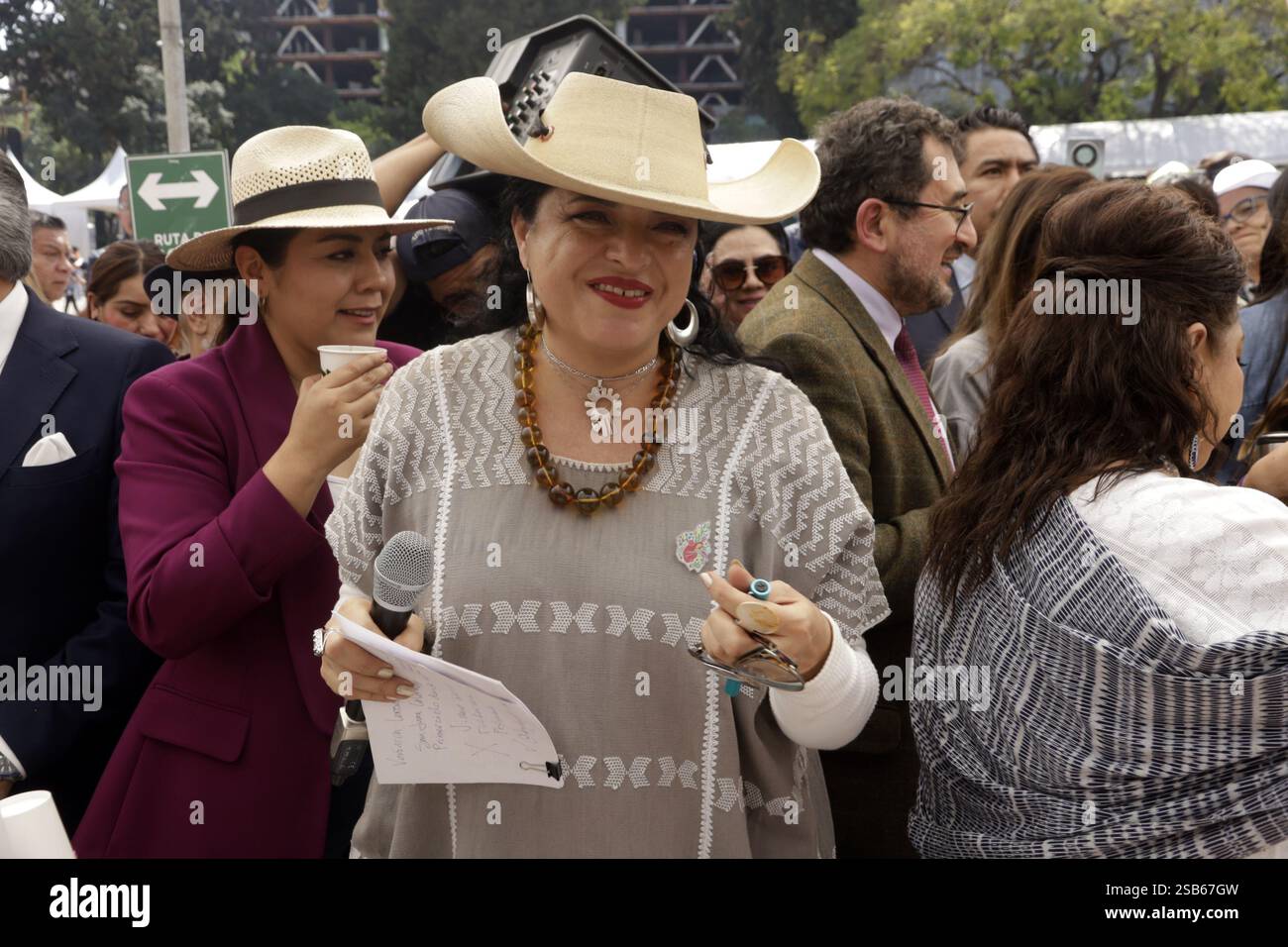 Mexico citys secretary of culture hi-res stock photography and images ...