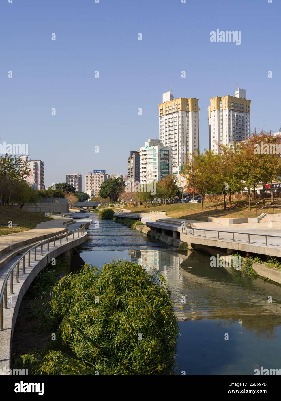 Taichung Liuchuan Canal Waterfront (Green Canal) was previously known ...