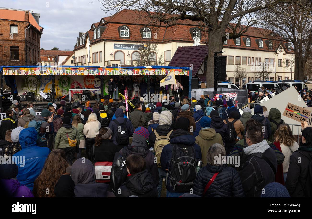 Apolda, Germany. 01st Feb, 2025. A band plays for demonstrators against ...