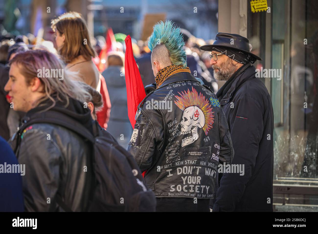 Brandmauer Demo am 01.02.2025 in Karlsruhe Stephansplatz, Germany Ein ...