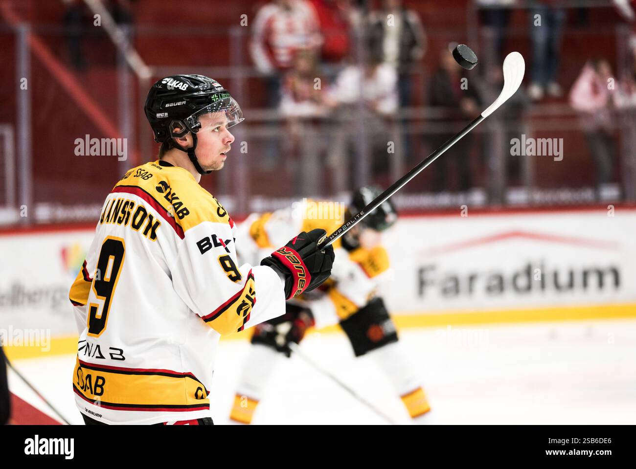 250201 Luleås Ludvig Jansson inför ishockeymatchen i SHL mellan Timrå ...