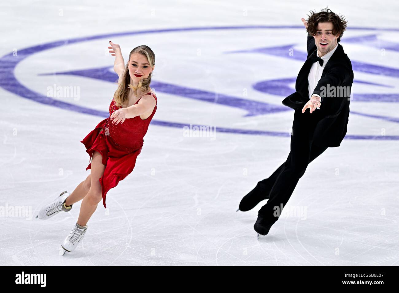 Phebe BEKKER & James HERNANDEZ (GBR), during Ice Dance Free Dance, at ...