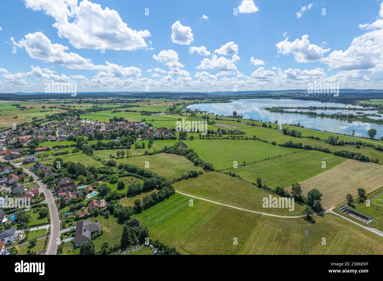 A bird's eye view of the region around the municipality of Muhr am See ...
