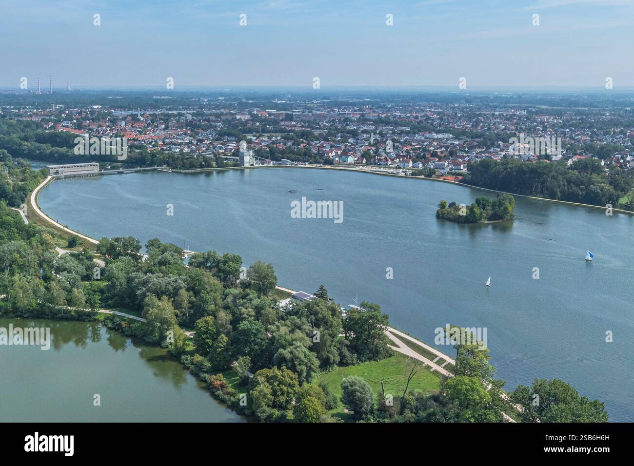 The Danube floodplains around the Baggersee leisure area near ...