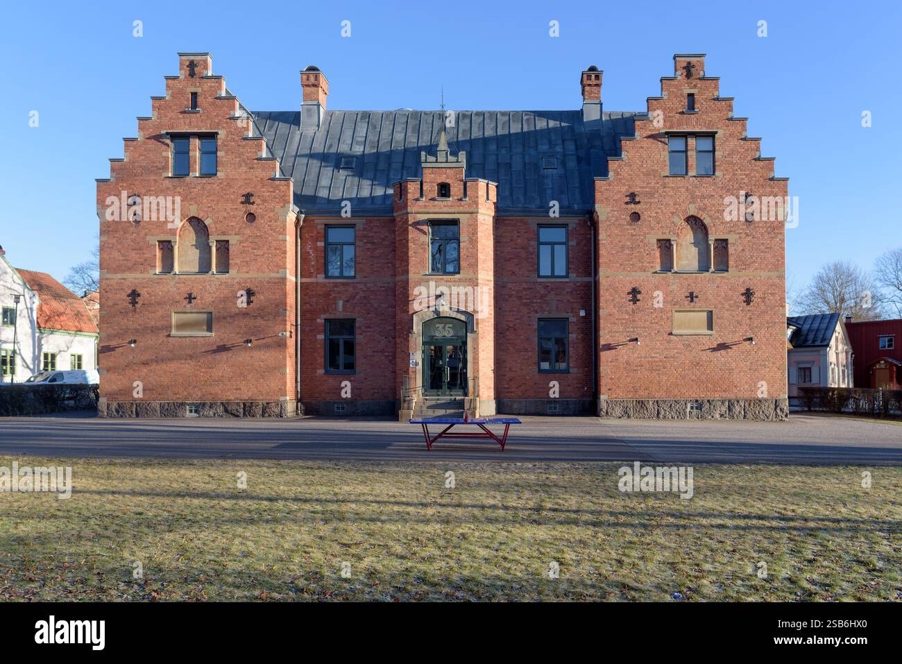 An old public school building Stock Photo - Alamy